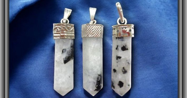 Φεγγαρόπετρα με Τουρμαλίνη Μενταγιόν Ράβδος 5-6gr